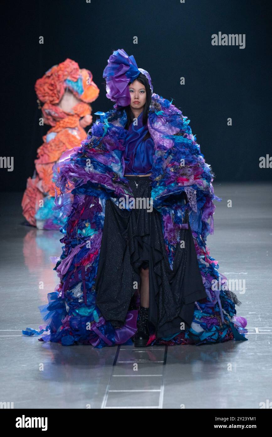 Tokio, Japan. September 2024. Runway Model, 7. September 2024 - Rakuten ...