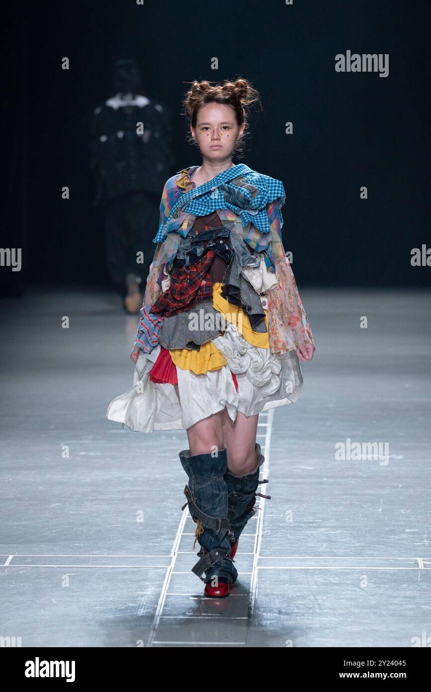 Tokio, Japan. September 2024. Runway Model, 7. September 2024 - Rakuten ...