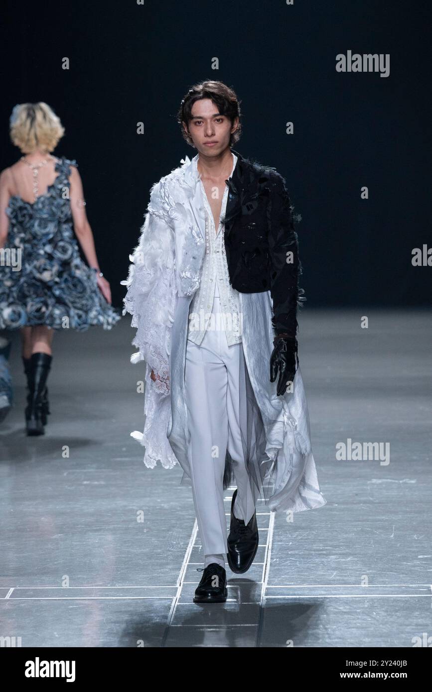 Tokio, Japan. September 2024. Runway Model, 7. September 2024 - Rakuten ...