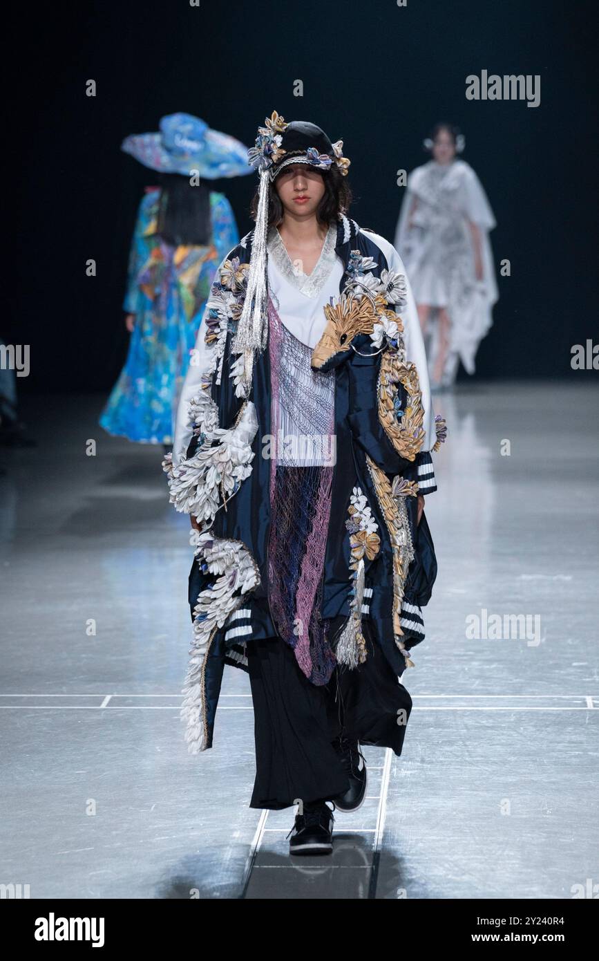 Tokio, Japan. September 2024. Runway Model, 7. September 2024 - Rakuten ...