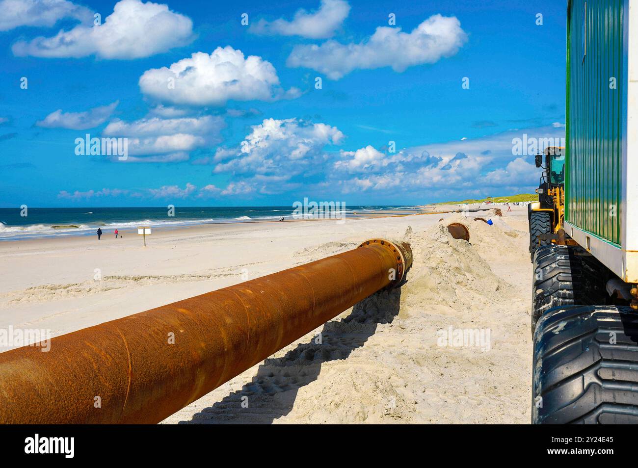 Die Sylter Küste ist der Gewalt des Meeres ständig unmittelbar ...