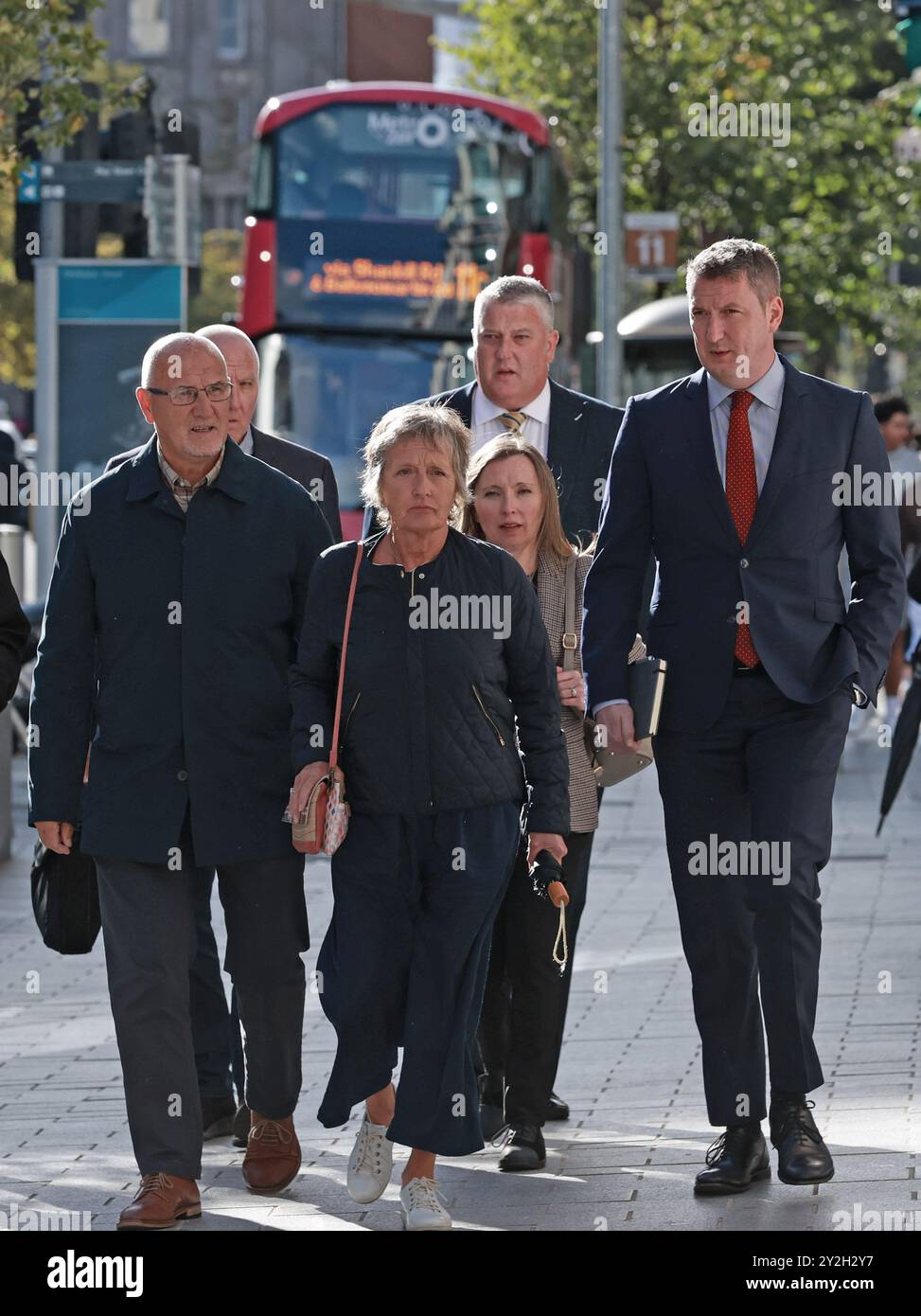 Die Familie von Pat Finucane (links-rechts) Seamus Finucane, Geraldine ...