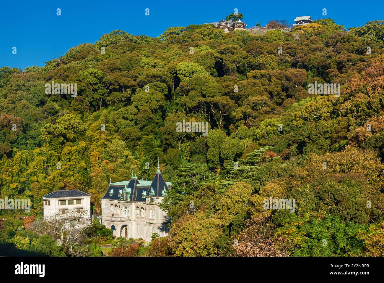 Sehenswürdigkeiten von Matsuyama und Shikoku. Das Bansuiso Villa Museum ...