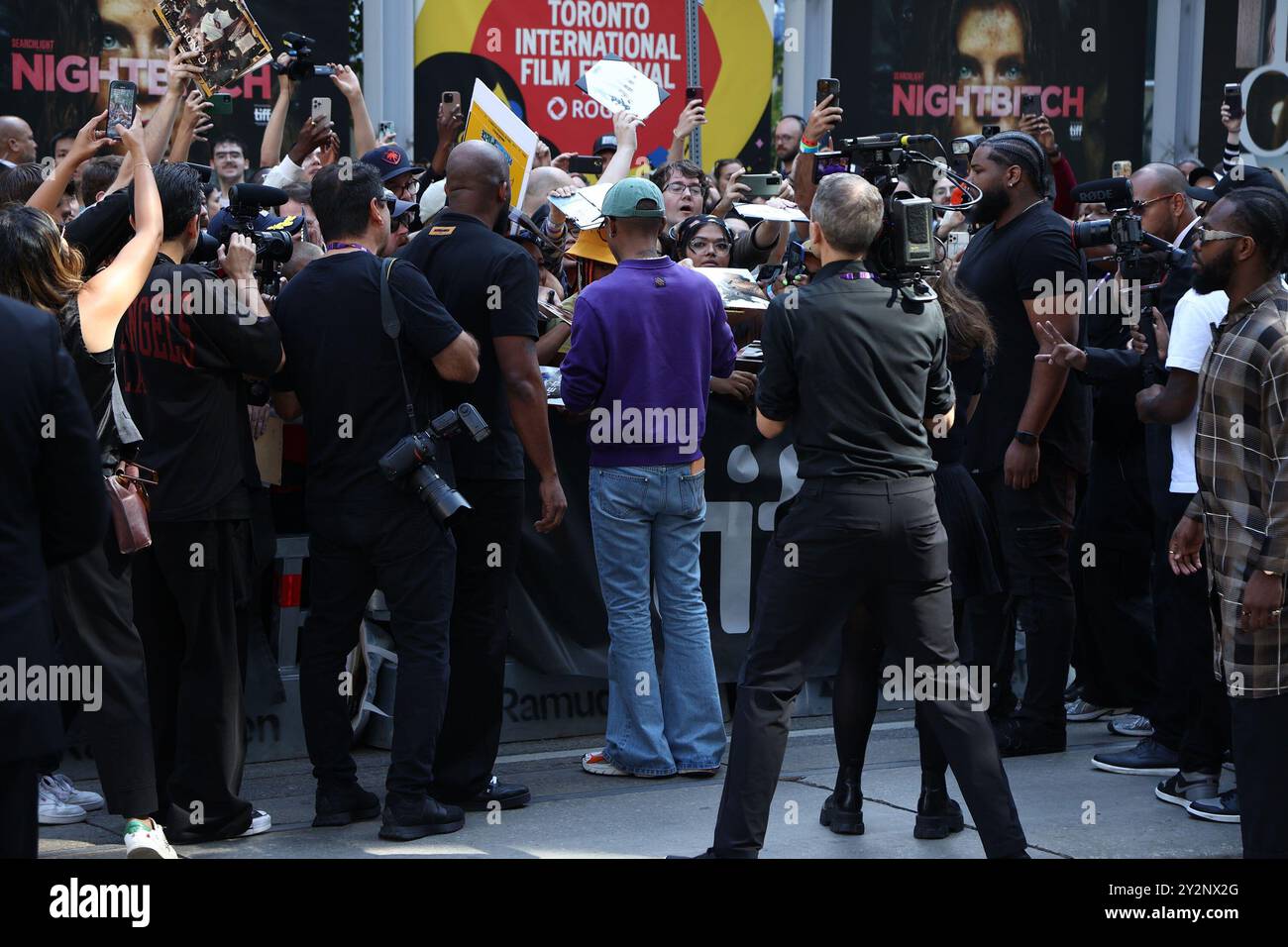 Ein. September 2024. Pharrell Williams, Fans bei Arrivals für STÜCK ...