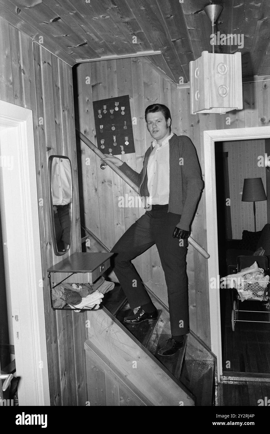 Aktuell 46-6-1971: Johnny – 24 Jahre später. Johnny Stengrimsen war ...