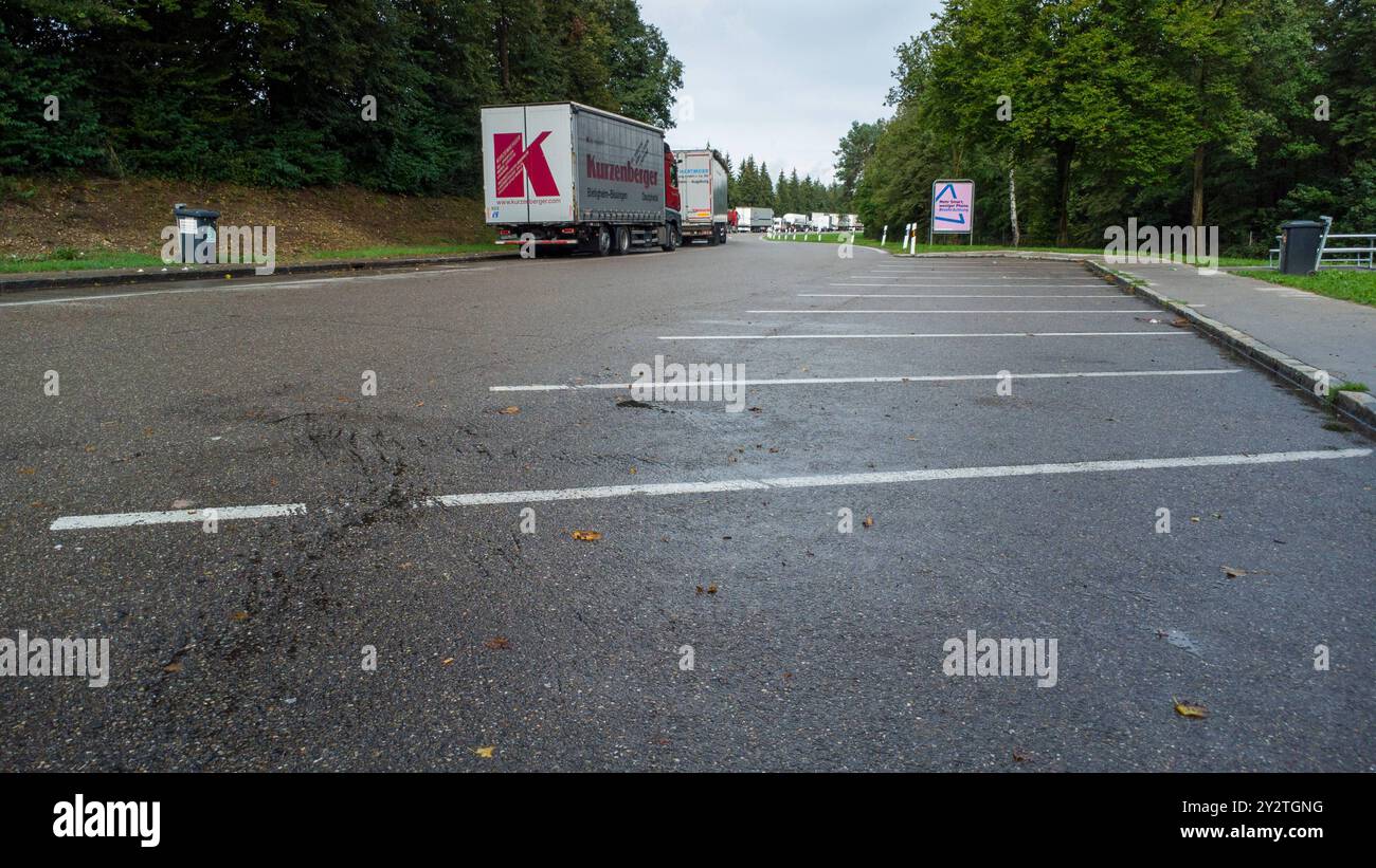 Bayern, Deutschland - 9. September 2024: Rastplatz auf einer deutschen ...