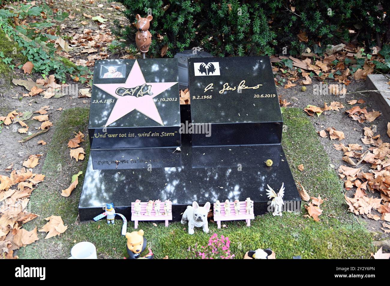 Grab des 2012 verstorbenen Schauspielers Dirk Bach und seinem Mann Thomas auf dem Kölner ...