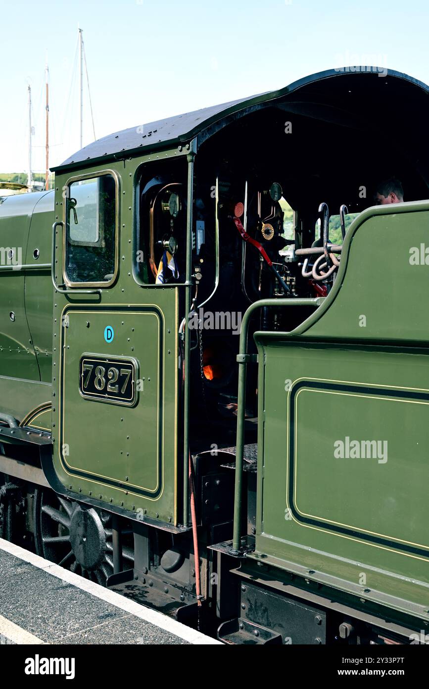 Die GWR Manor Class Lokomotive Nr. 7827 Lydham Manor wartet darauf ...