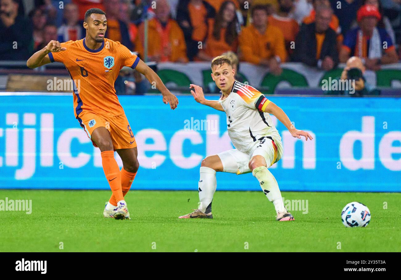 Joshua Kimmich, DFB 6 tritt um den Ball, Tackling, Duell, Header ...