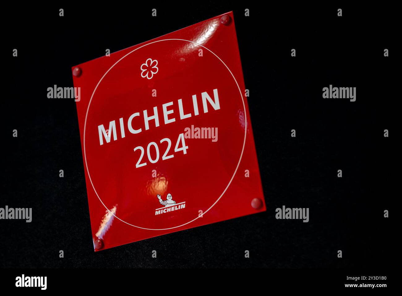Michelin stern logo -Fotos und -Bildmaterial in hoher Auflösung – Alamy