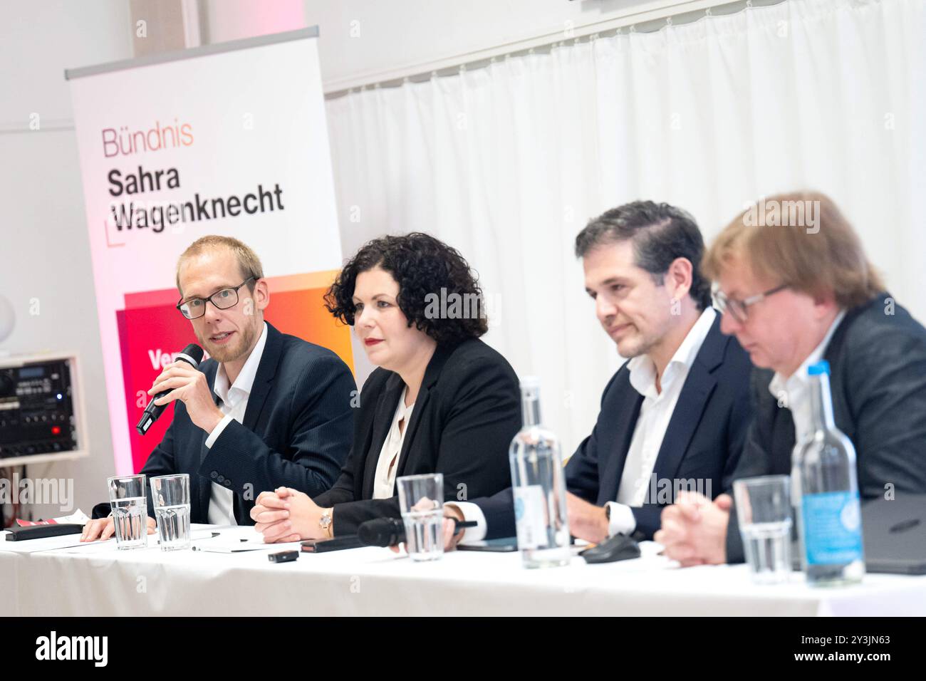 14. September 2024, Bremen: Christopher Schulze (l-r ...