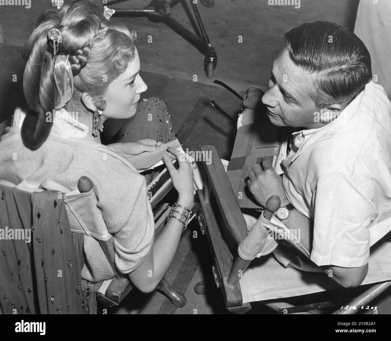 DEBORAH KERR und MERVYN LEROY am Set von QUO VADIS 1951 Regisseur ...