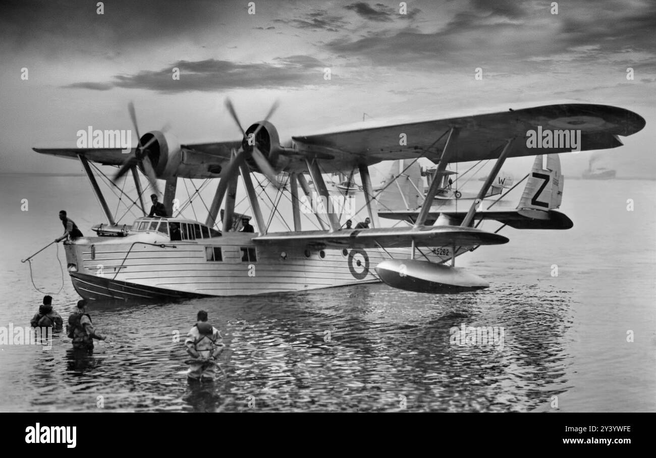 Das Saunders Roe London Flying Boat wurde als zweimotoriges Flugboot ...
