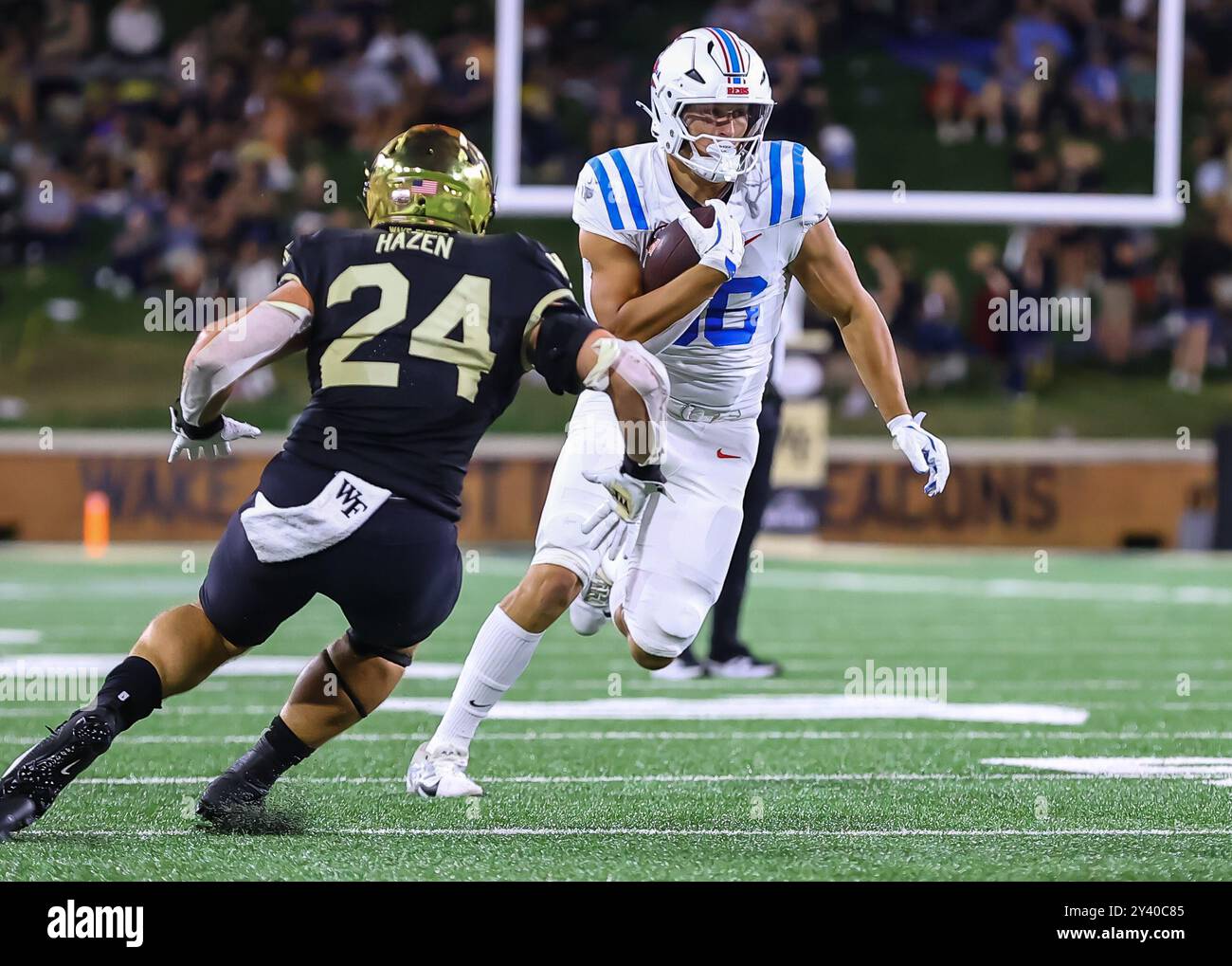 14. September 2024: Mississippi Senior Caden Prieskorn (86) läuft mit ...