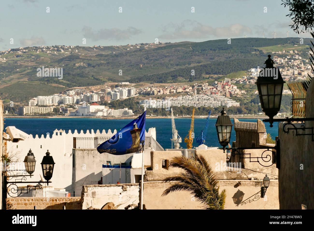 Tanger, Marokko. Die Altstadt (Medina), die von Stadtmauern aus dem 15 ...