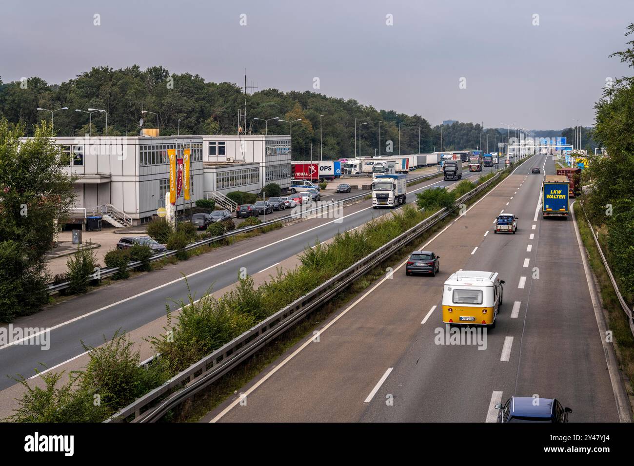 Der Grenzübergang Straelen zwischen Deutschland und den Niederlanden ...