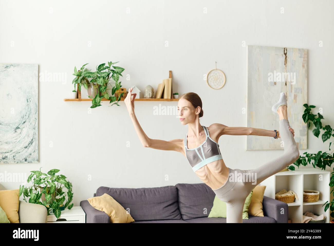 Anorexic thin skinny -Fotos und -Bildmaterial in hoher Auflösung – Alamy