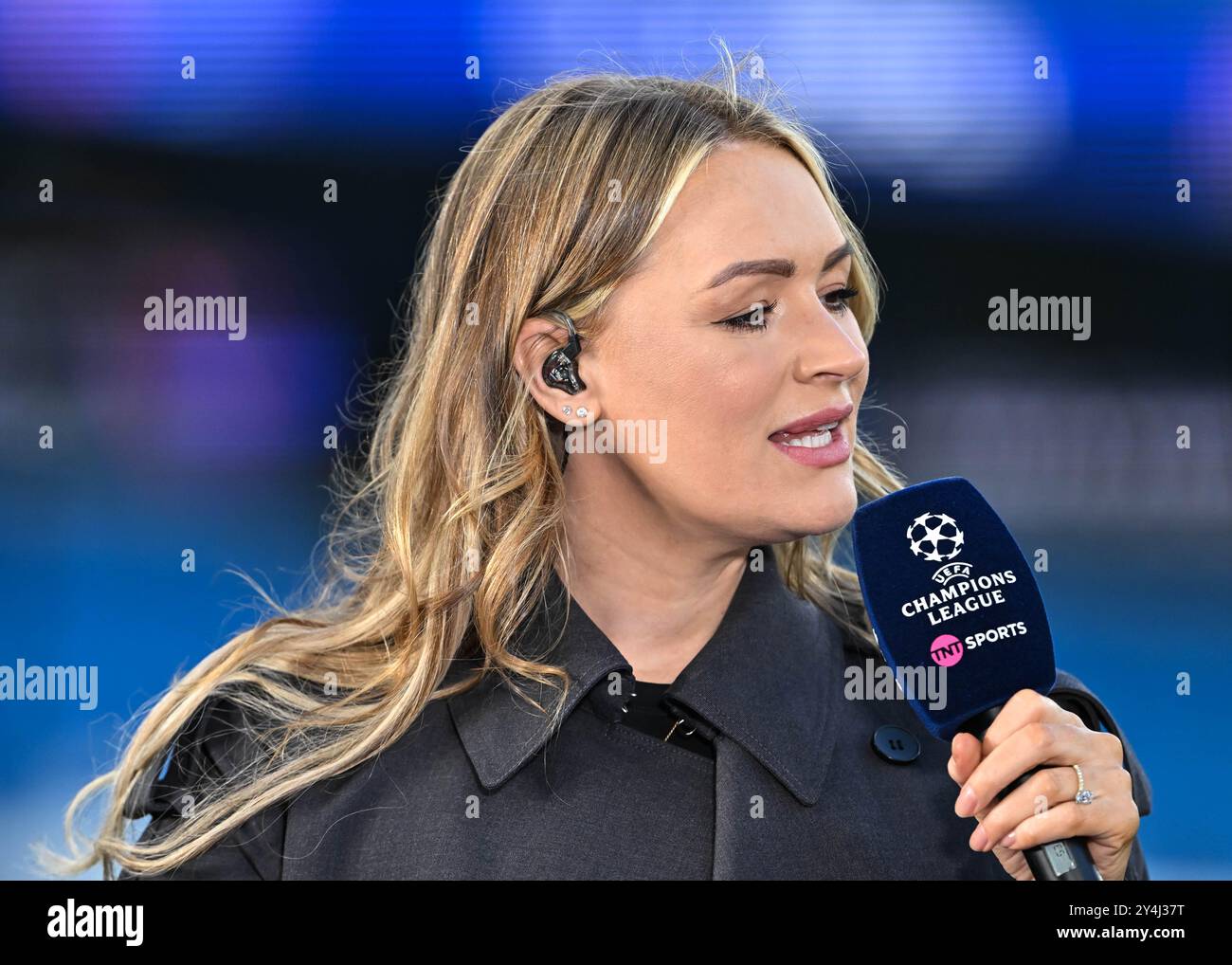 TNT Sports Moderatorin Laura Woods vor dem Spiel der UEFA Champions ...