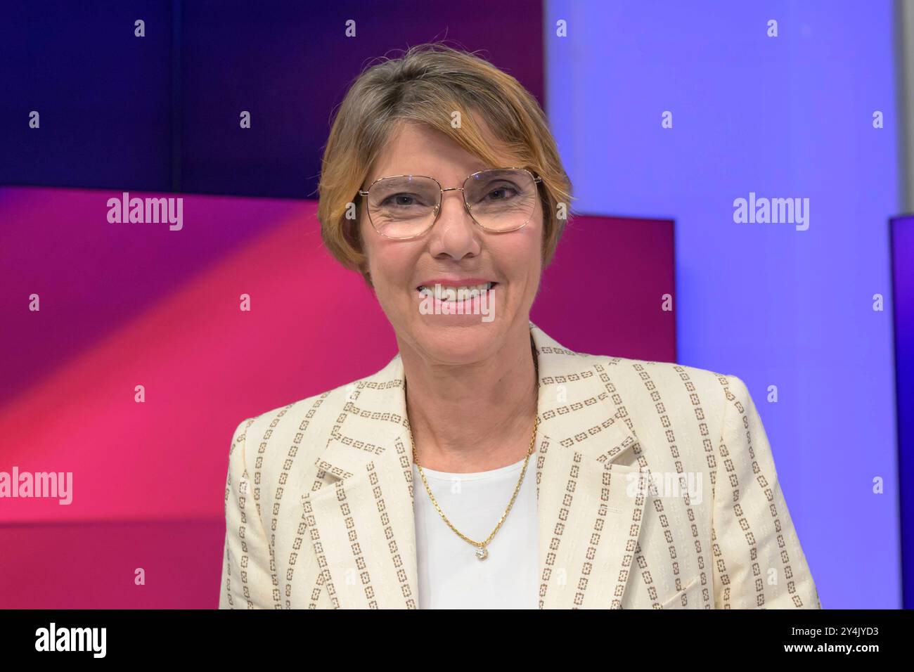 GER, Berlin, Adlershof, Studio, Bettina Boettinger - Moderatorin, zu ...