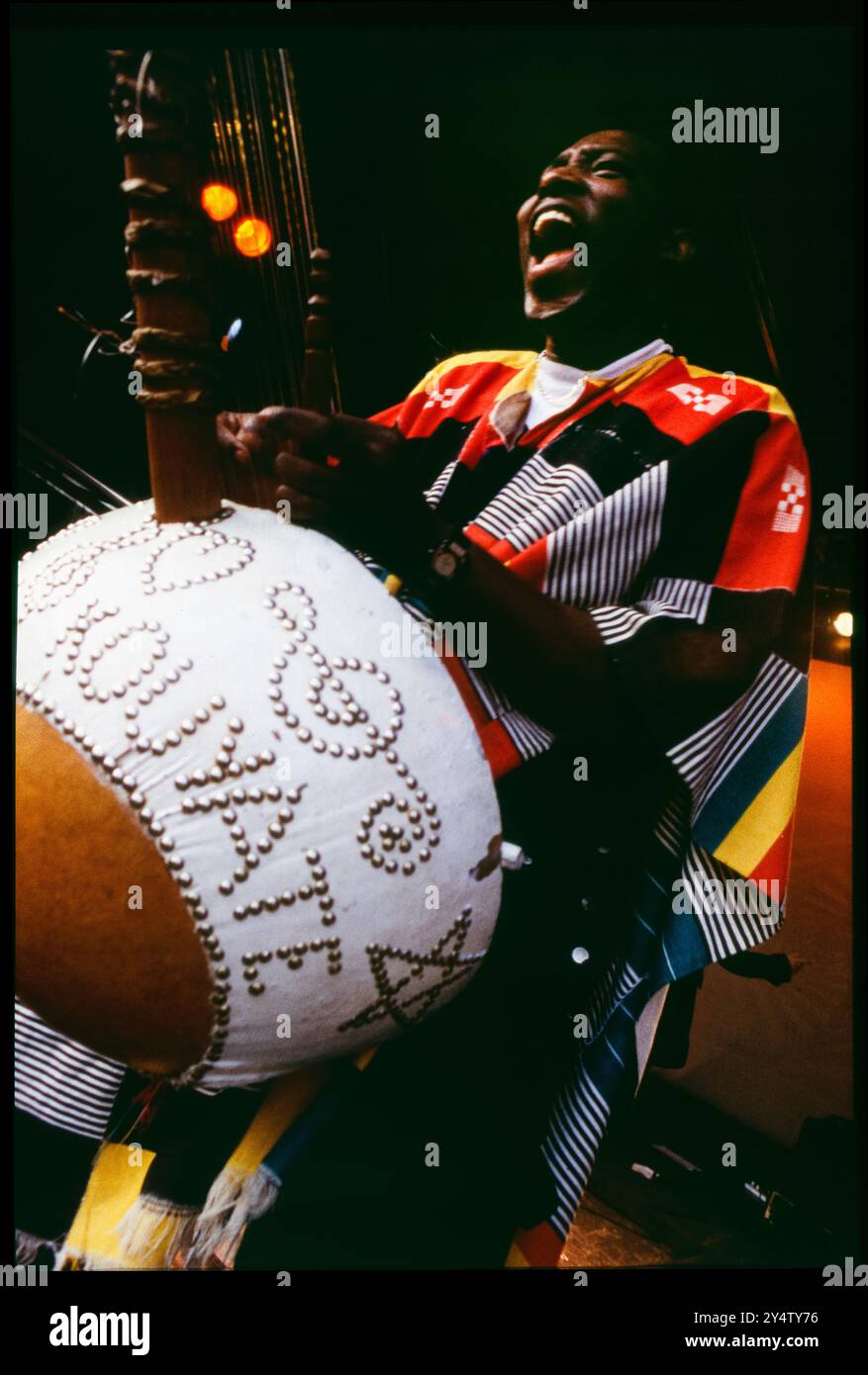 KORA INSTRUMENT, KONZERT, 1997: Afro Celt Sound System spielt ein ...