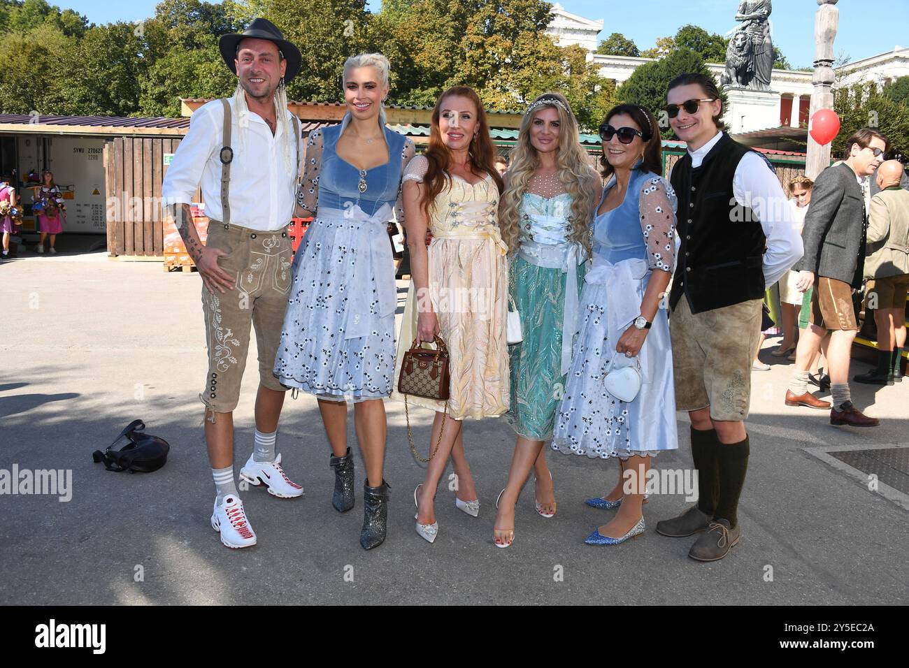 Steve es, Georgina Fleur, Verena Keith, Claudia Obert und Max Suhr ...