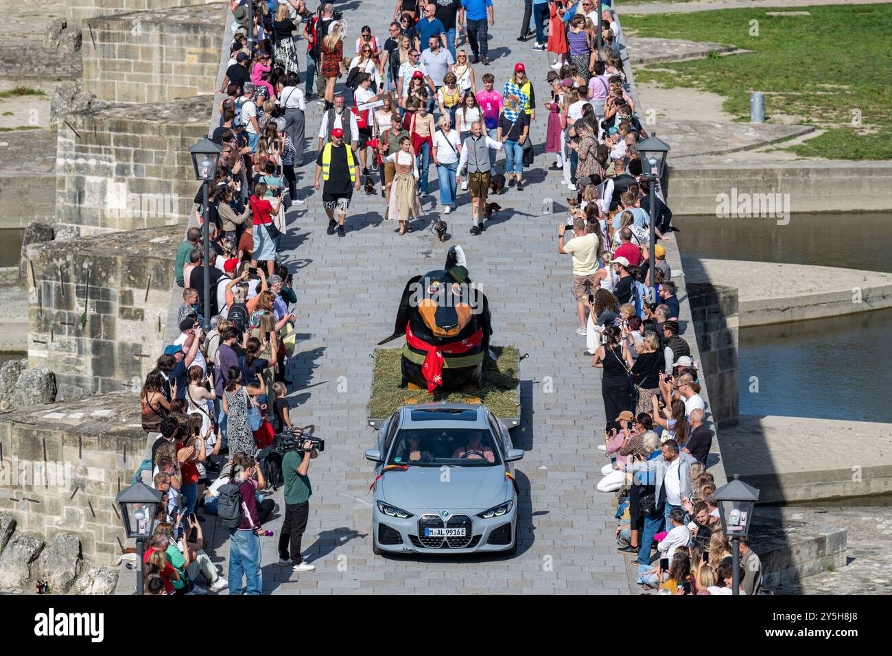 Regensburg, Deutschland. September 2024. Ein riesiger Dackelnachbau ...