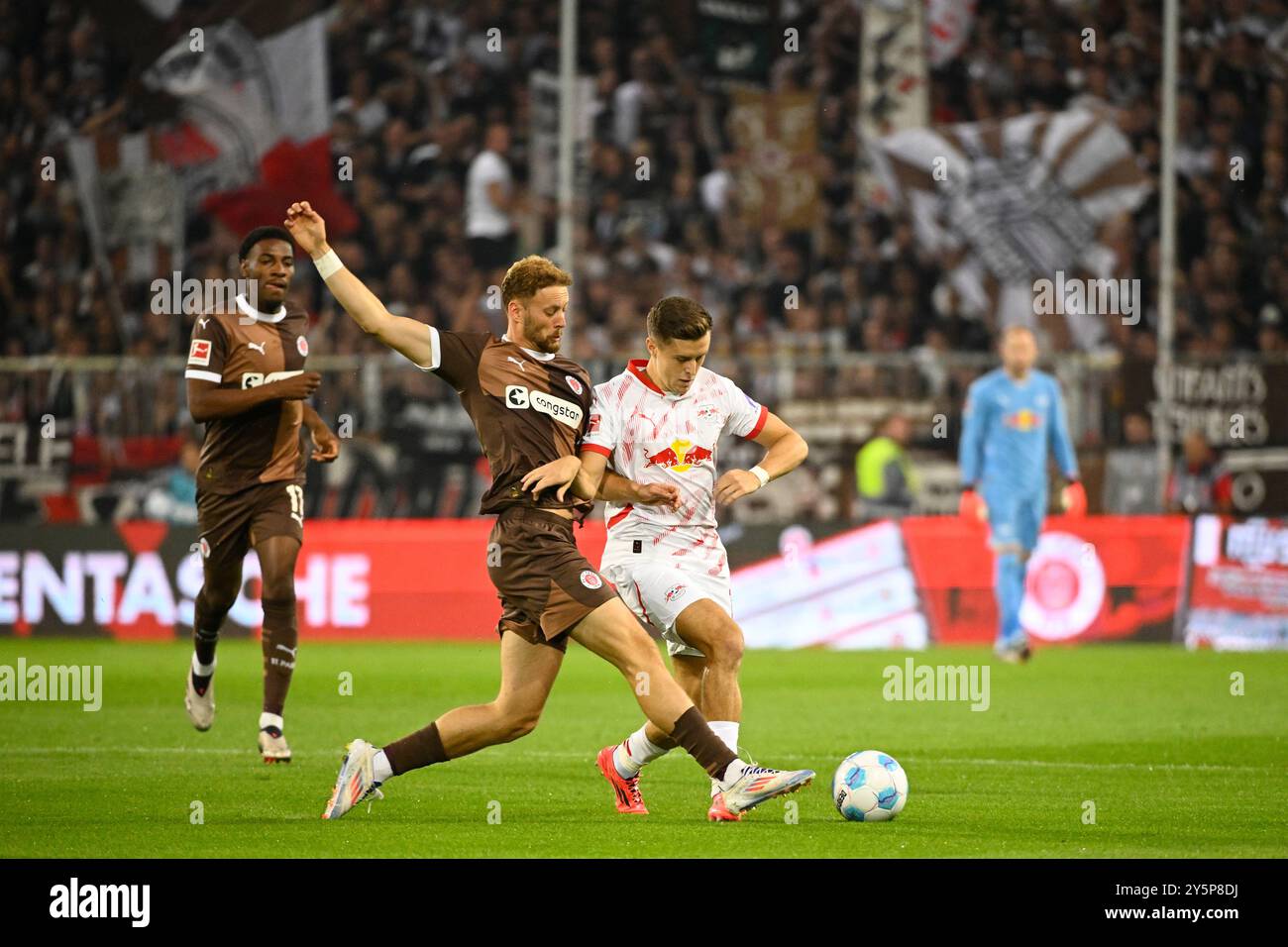 Hamburg, Deutschland. September 2024. Fußball: Bundesliga, FC St. Pauli - RB Leipzig, Spieltag 4 ...