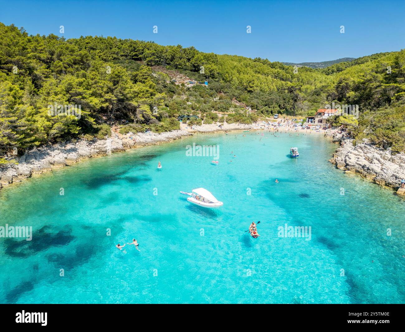 Korcula Island, Kroatien - 5. August 2024: Ein Blick von oben auf den ...