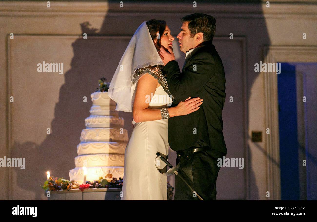 Hannah Pedley (Medea), Clint van der Linde (Jason) in JASON am Britten Theatre, Royal College of ...