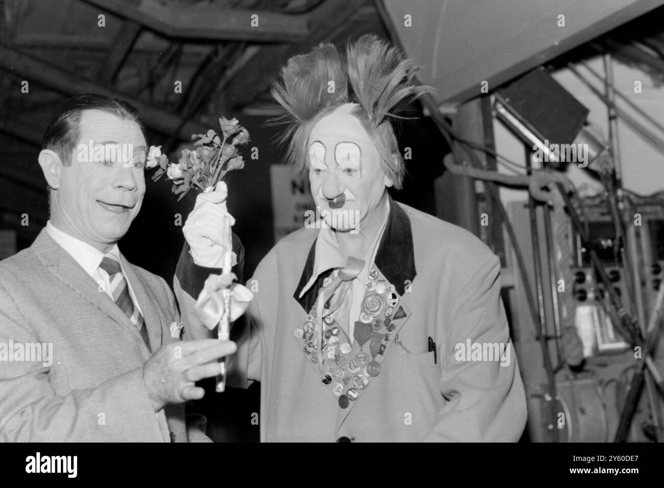 Coco brown Schwarzweiß-Stockfotos und -bilder - Alamy