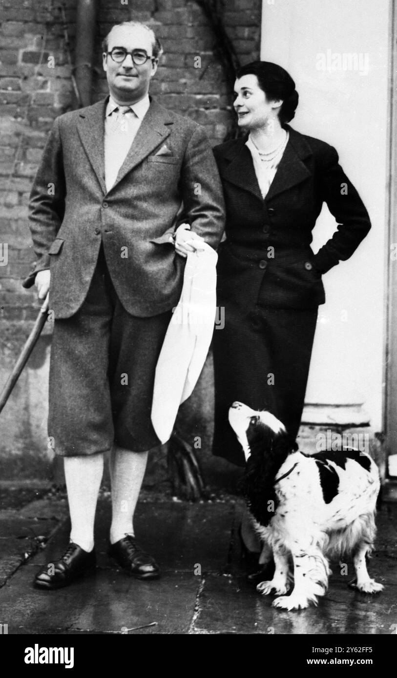 Nach ihrer stillen Hochzeit gestern sehen Sie Lady Ursula Manners , die ...