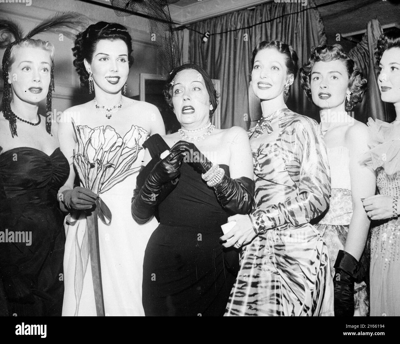 Von links nach rechts June Havoc , Ann Miller , Gloria Swanson ...