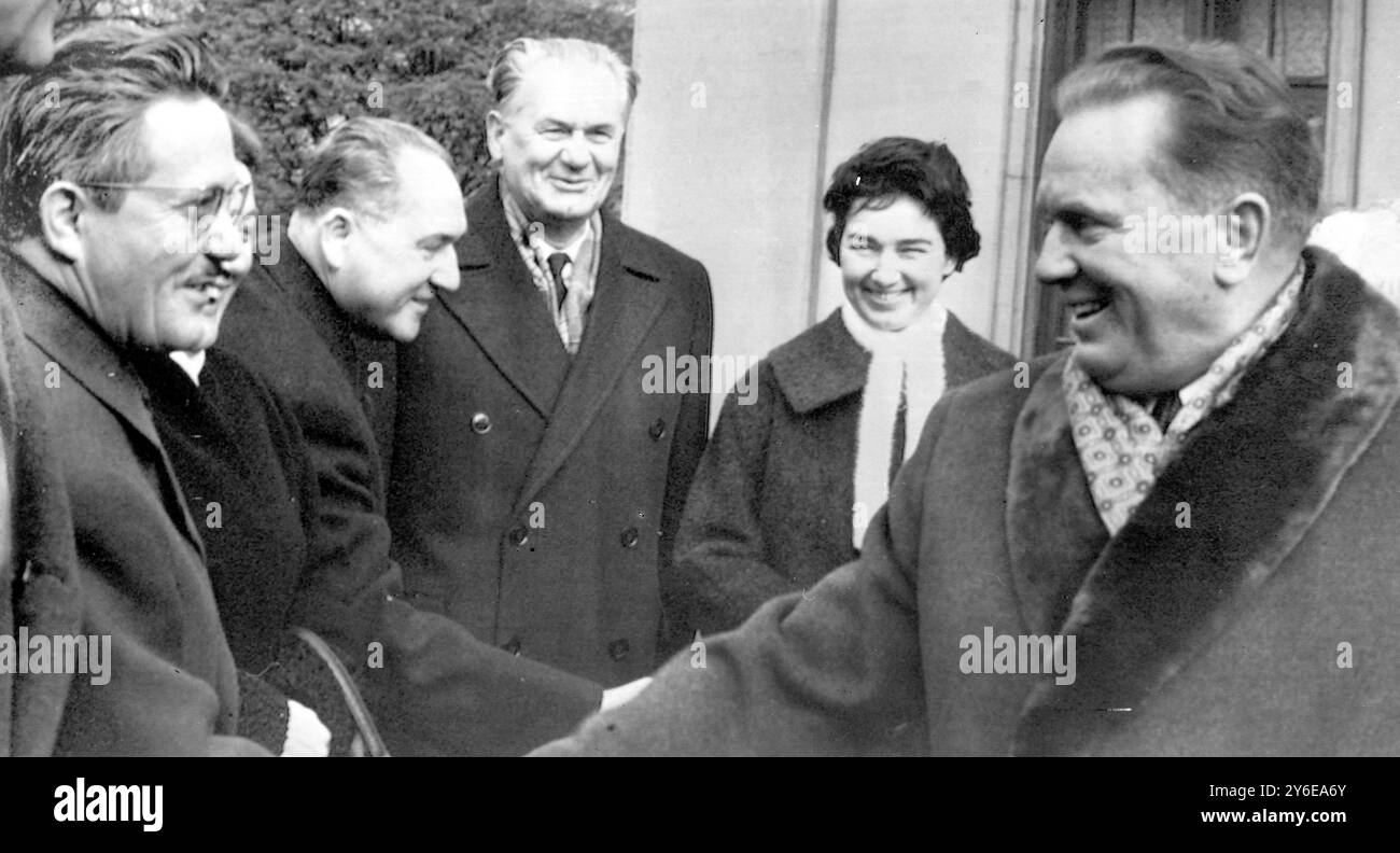 Edvard kardelj -Fotos und -Bildmaterial in hoher Auflösung – Alamy