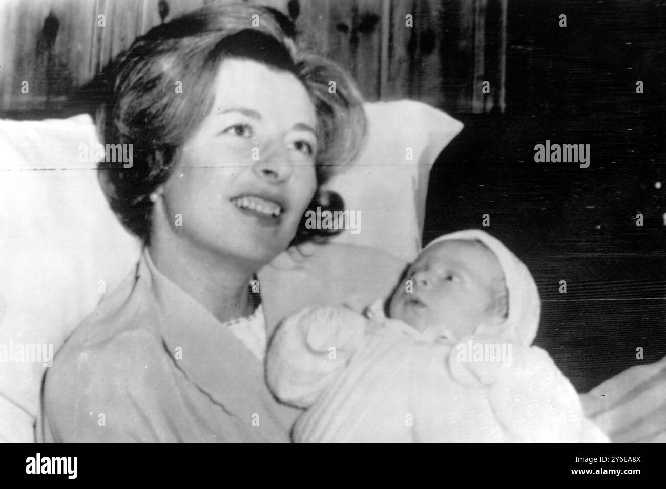 PRINZESSIN GINA MIT PRINZ FRANZ-JOSEPH WENZEL VON LIECHTENSTEIN BEI ...