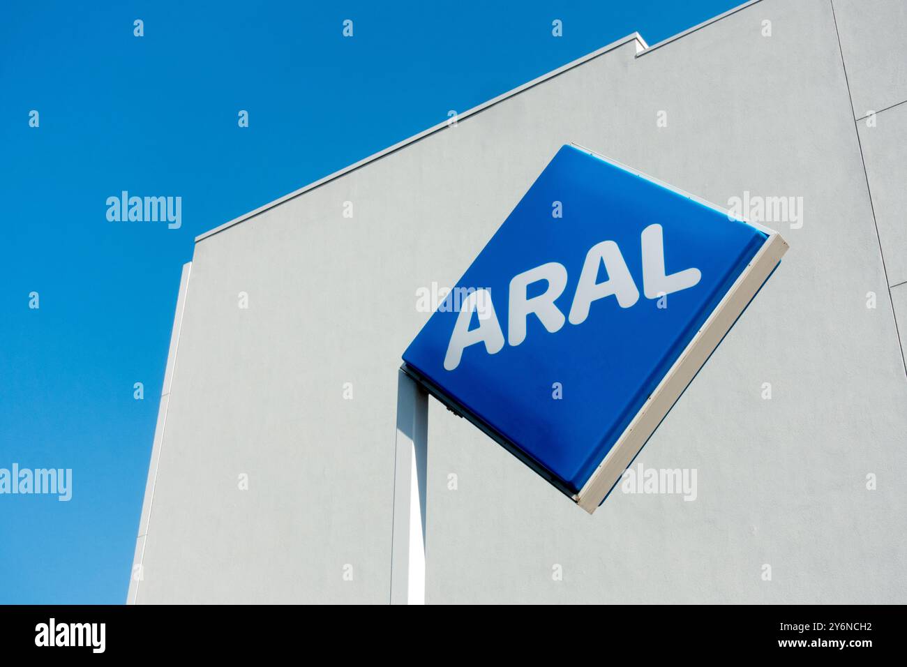Aral logo -Fotos und -Bildmaterial in hoher Auflösung – Alamy