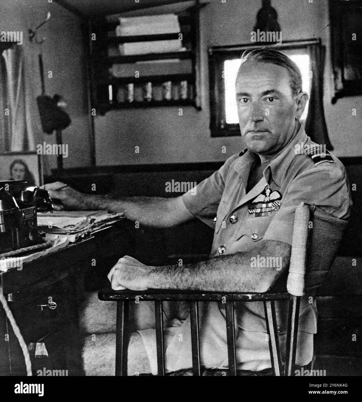 Der Air Commander im Chief Desert Air Force Air Vice Marshal Sir Arthur ...