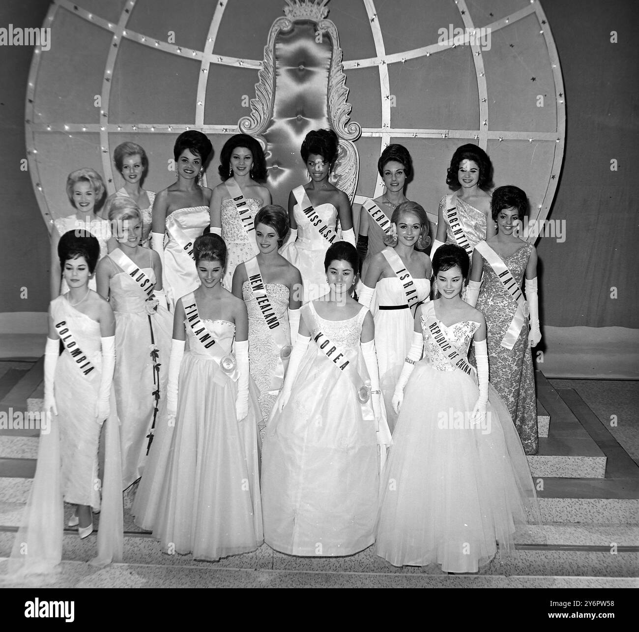 BEAUTY MISS ISRAEL Yehudit Mazor MIT HALBFINALISTEN DES MISS UNIVERSE ...