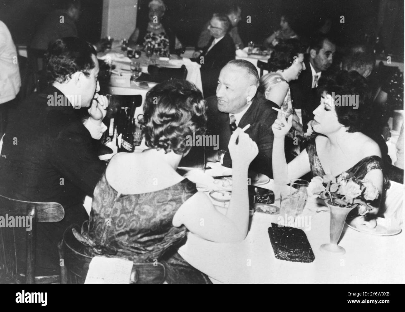 Tante und onkel -Fotos und -Bildmaterial in hoher Auflösung – Alamy