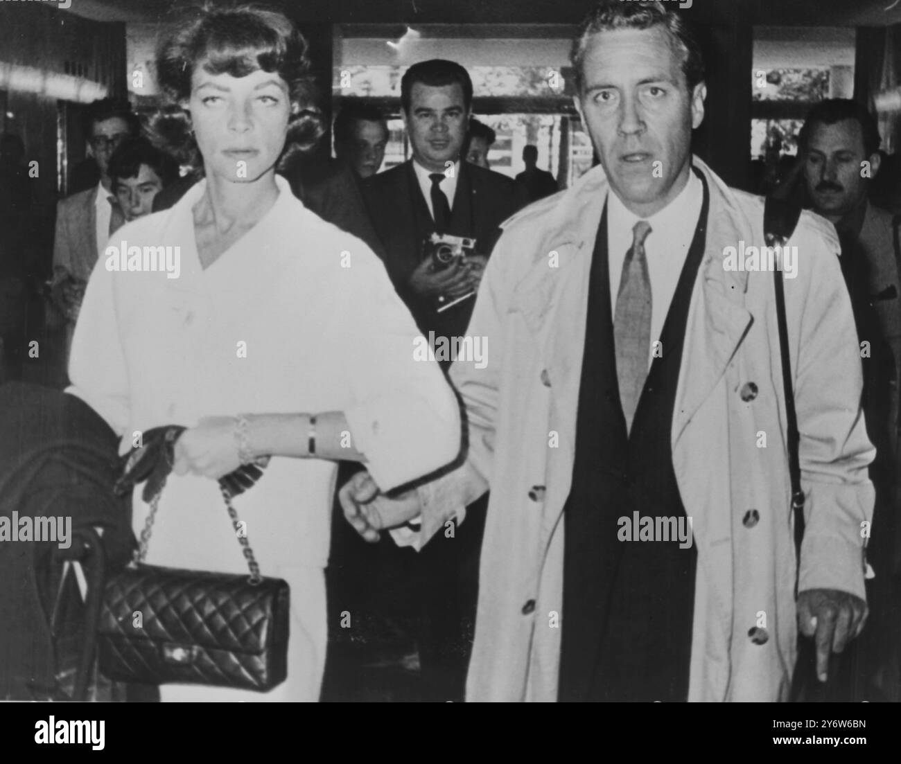 SCHAUSPIELERIN LAUREN BACALL MIT SCHAUSPIELER JASON ROBARDS AM ...
