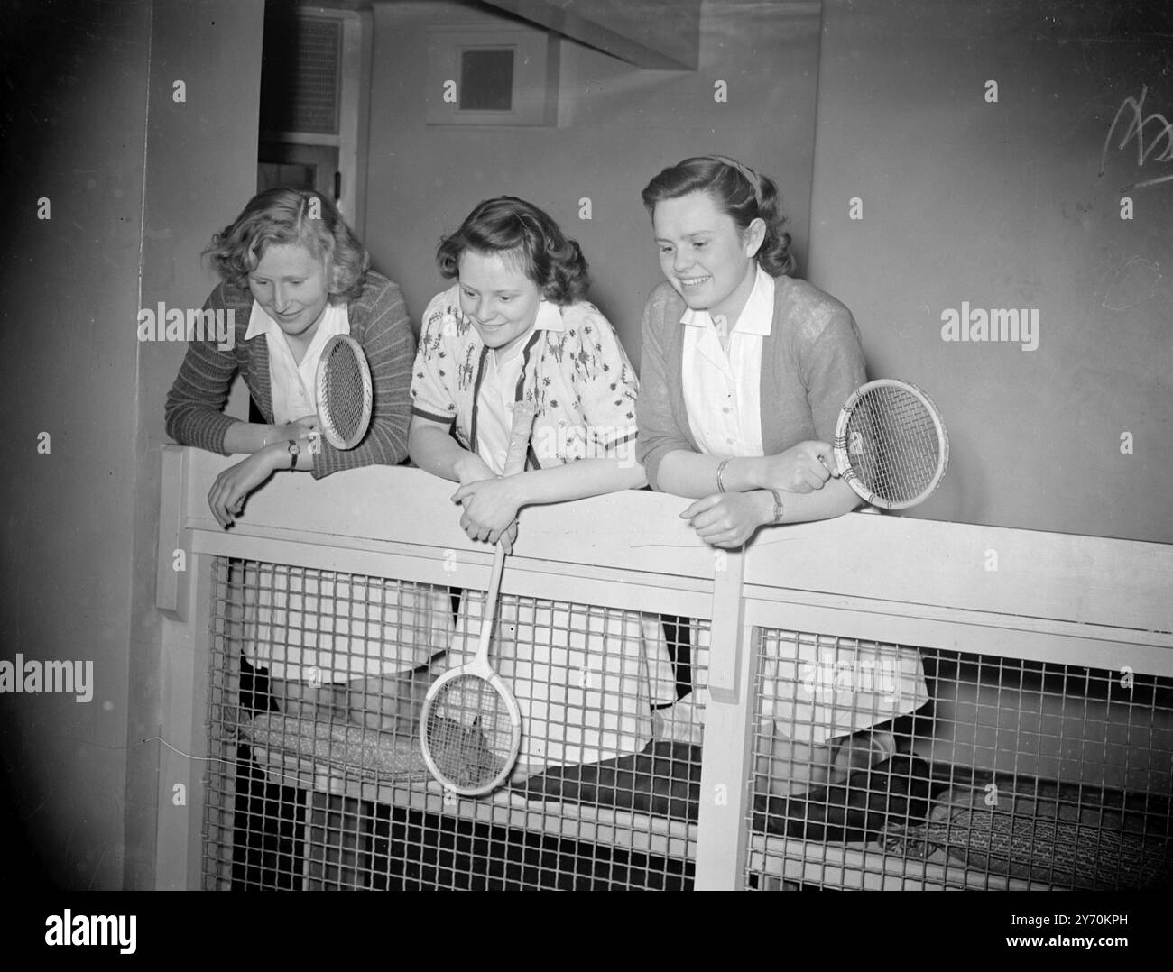 Die erste JUNIORENMEISTERSCHAFT der Women's Squash Rackets Association ...