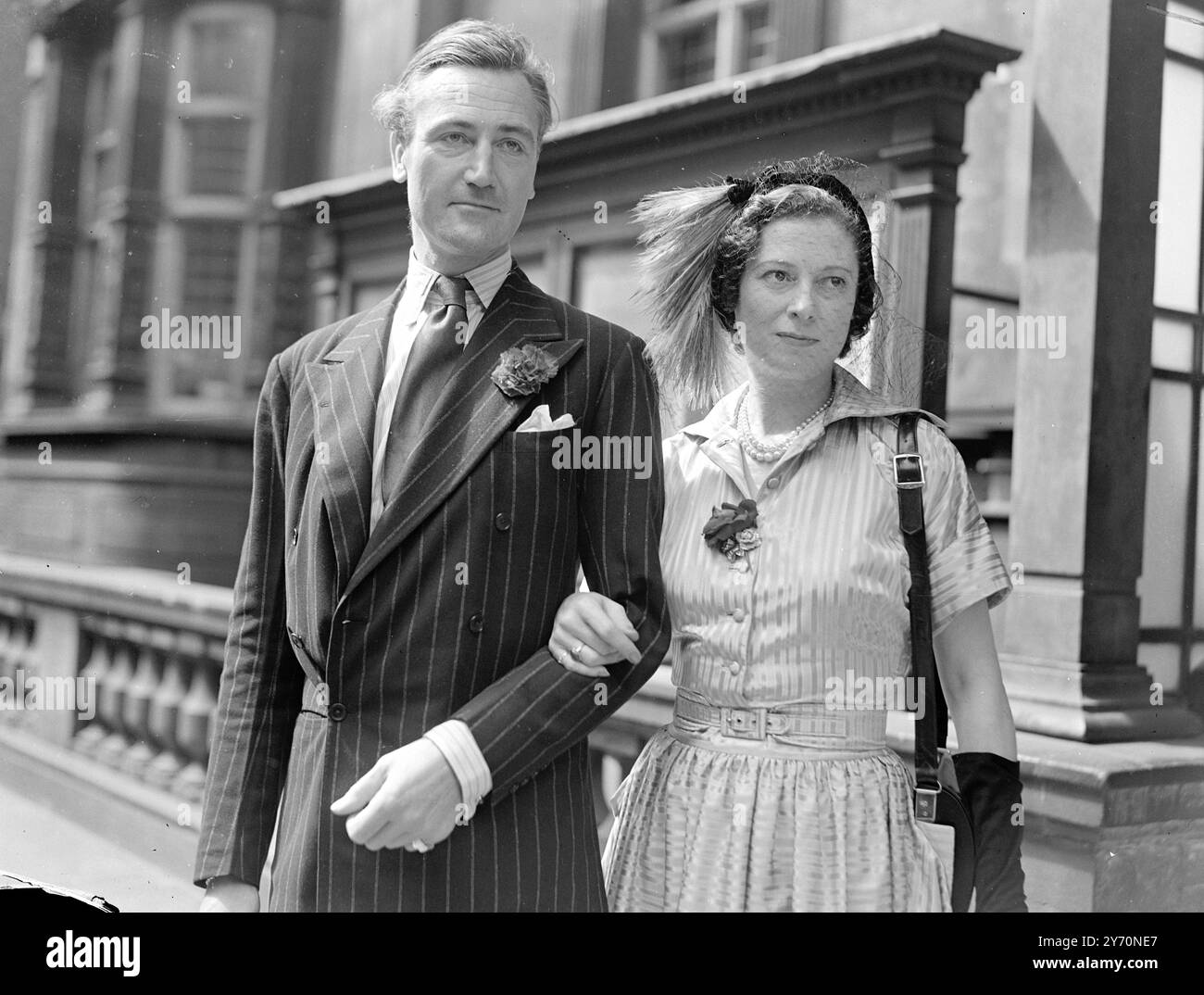 BARONET WEDS MARQUESS' SCHAUSPIELERIN SCHWESTER IN LONDON Sir Michael ...