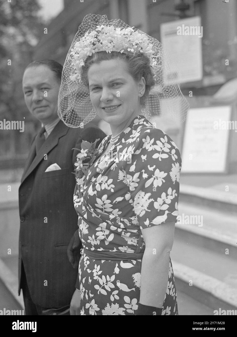 Die HOCHZEIT DER LUFTWAFFE die Hochzeit von Group - Captain. JOHN ...