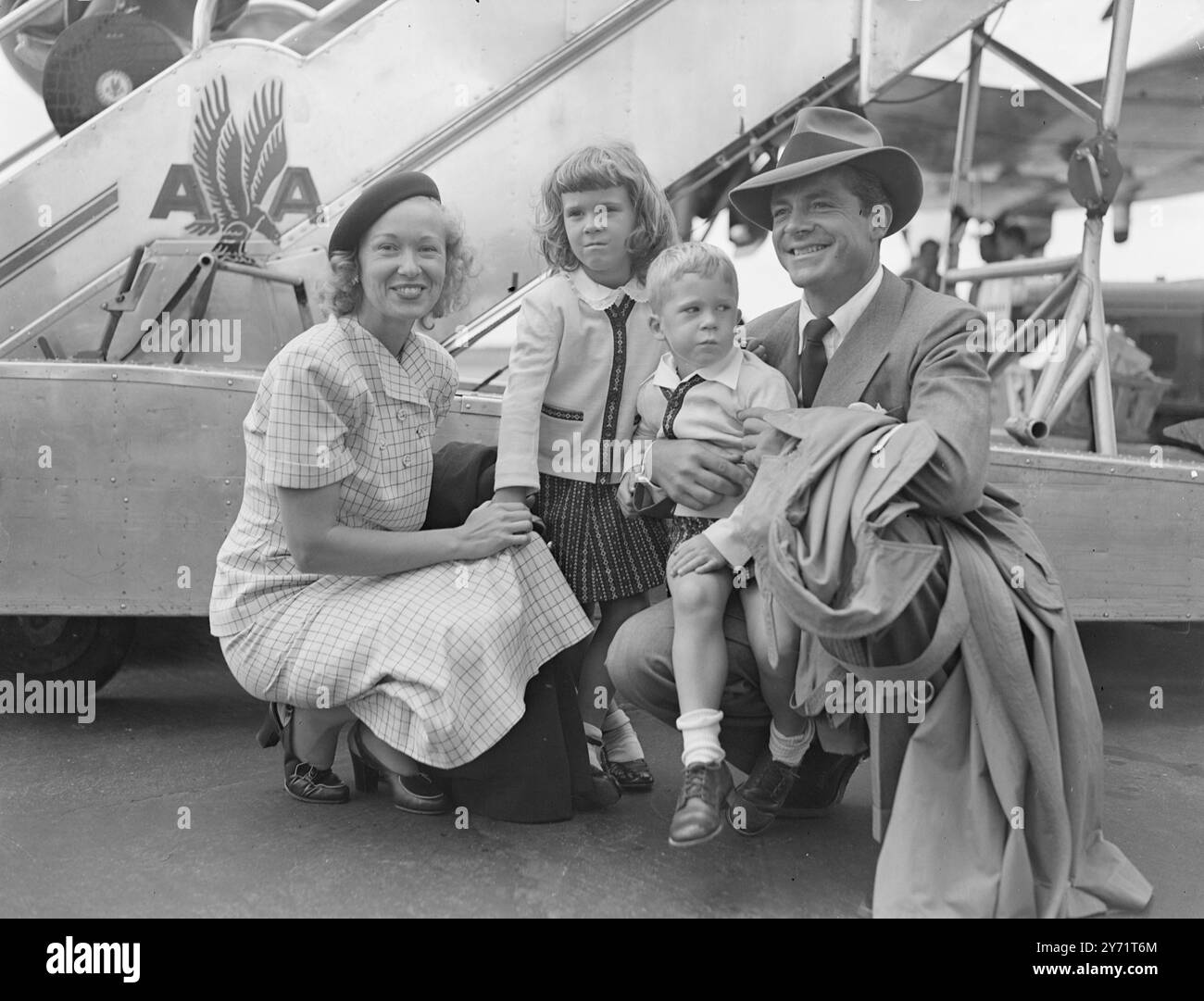 Dana Andrews, Hollywood-Filmschauspieler, kam heute mit seiner Frau ...