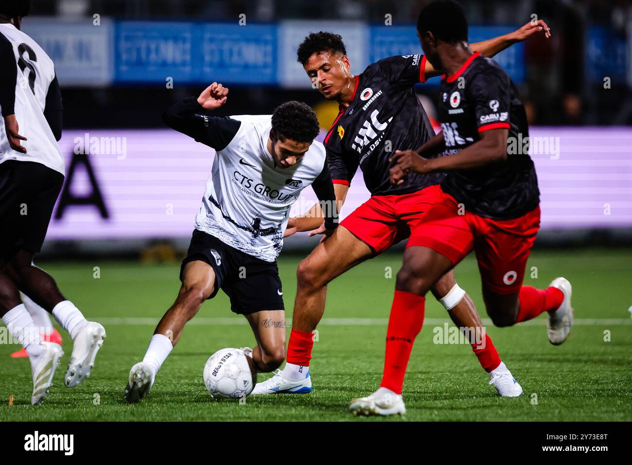 Rotterdam - RO-Zangelo Daal von Jong AZ, Ilias Bronkhorst von Excelsior ...