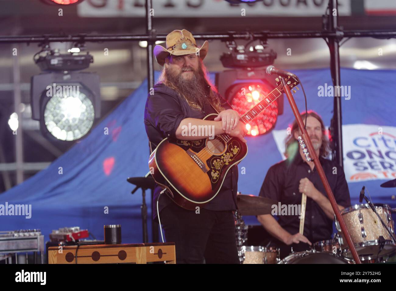 New York, NY - 27. September 2024: Der Country-Star Chris Stapleton und ...