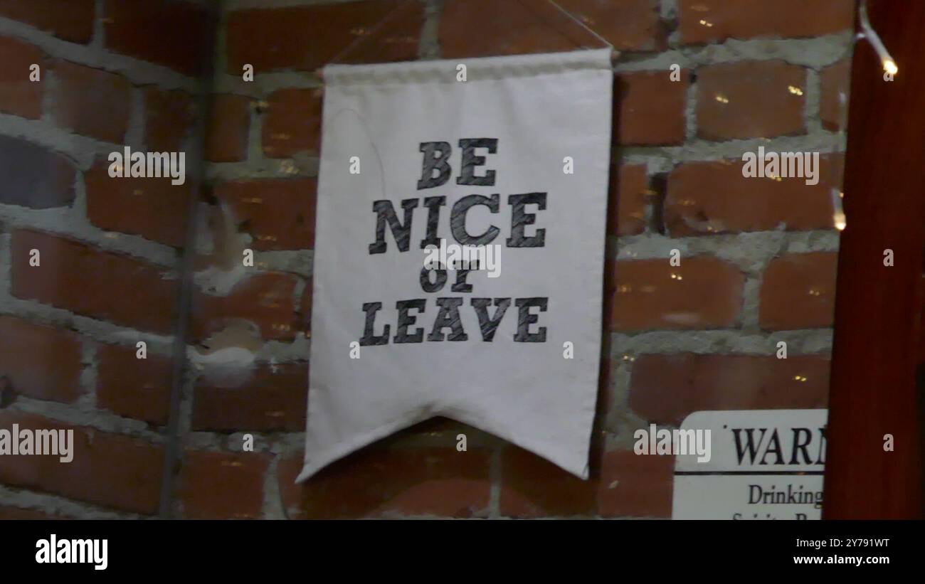 Beverly Hills, Kalifornien, USA 20. September 2024 Be Nice or Leave ...