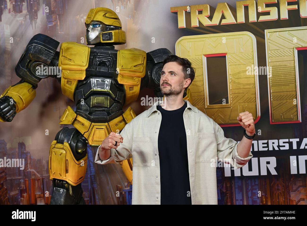 Wunderbare Besetzung Von Bumblebee Erweckt Den Legendaren Transformer Zum Leben