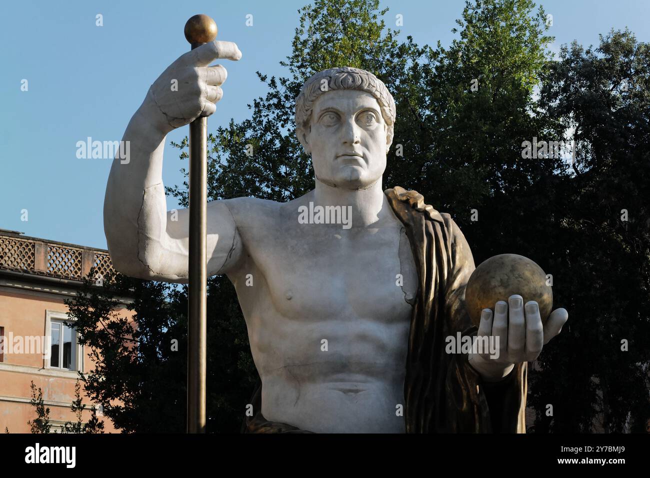 Die kolossale Statue von Konstantin I. ist eine der bekanntesten ...