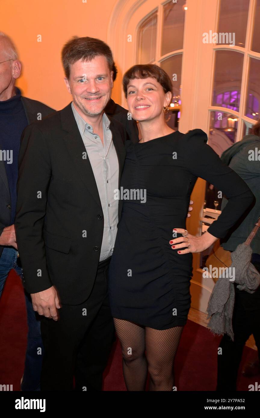 Benjamin Herrmann und Caroline Rosales bei der 25. Verleihung der First ...