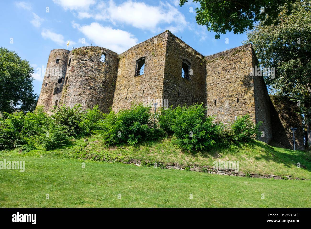 Burg reuland -Fotos und -Bildmaterial in hoher Auflösung – Alamy